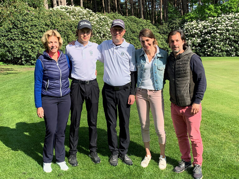 Titel des Freundschaftsvierers geht an Familie Monsees - Club zur Vahr ...